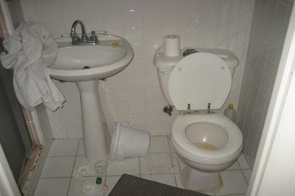 Messy Pictures | Photos That Annoy Neat Freaks
