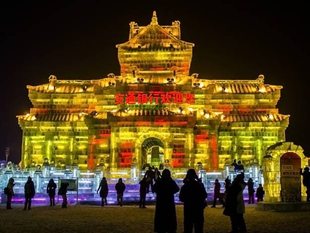 37 Snow Sculptures & Art That Will Blow Your Mind