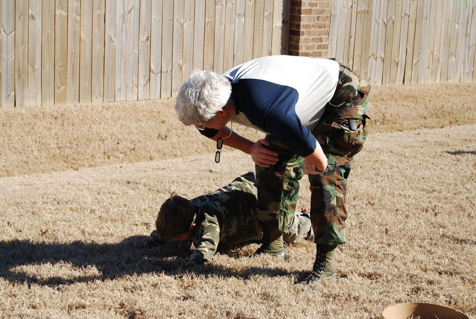 28 Pictures of Marine Drill Instructors Yelling at Recruits