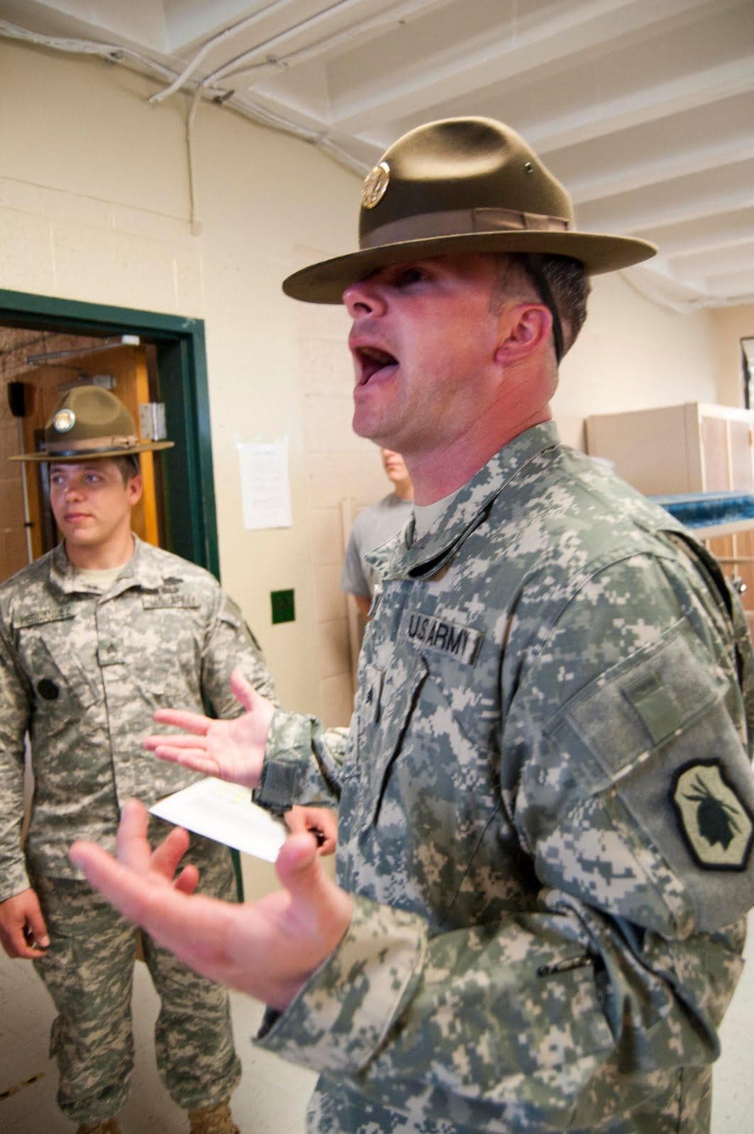 28 Pictures of Marine Drill Instructors Yelling at Recruits