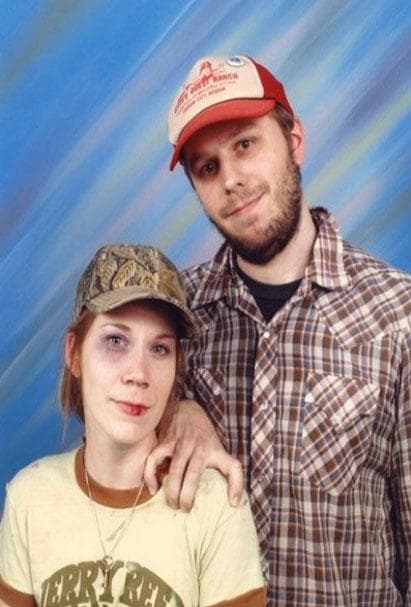 25 Awkward Redneck Family Photos