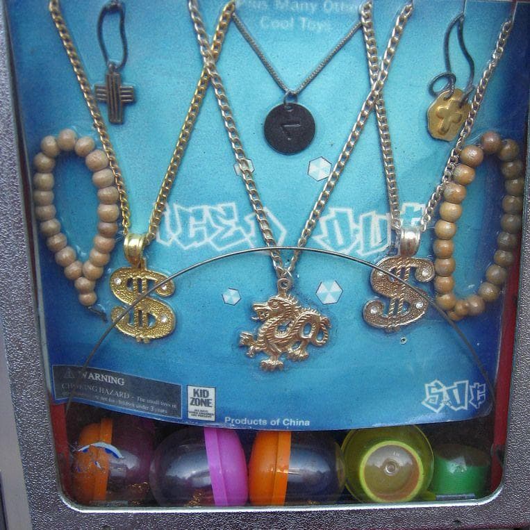 Best Prizes All '90s Kids Won from a Machine