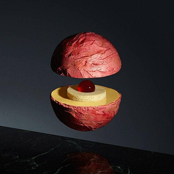 36 Space Cakes That Are Out of This World