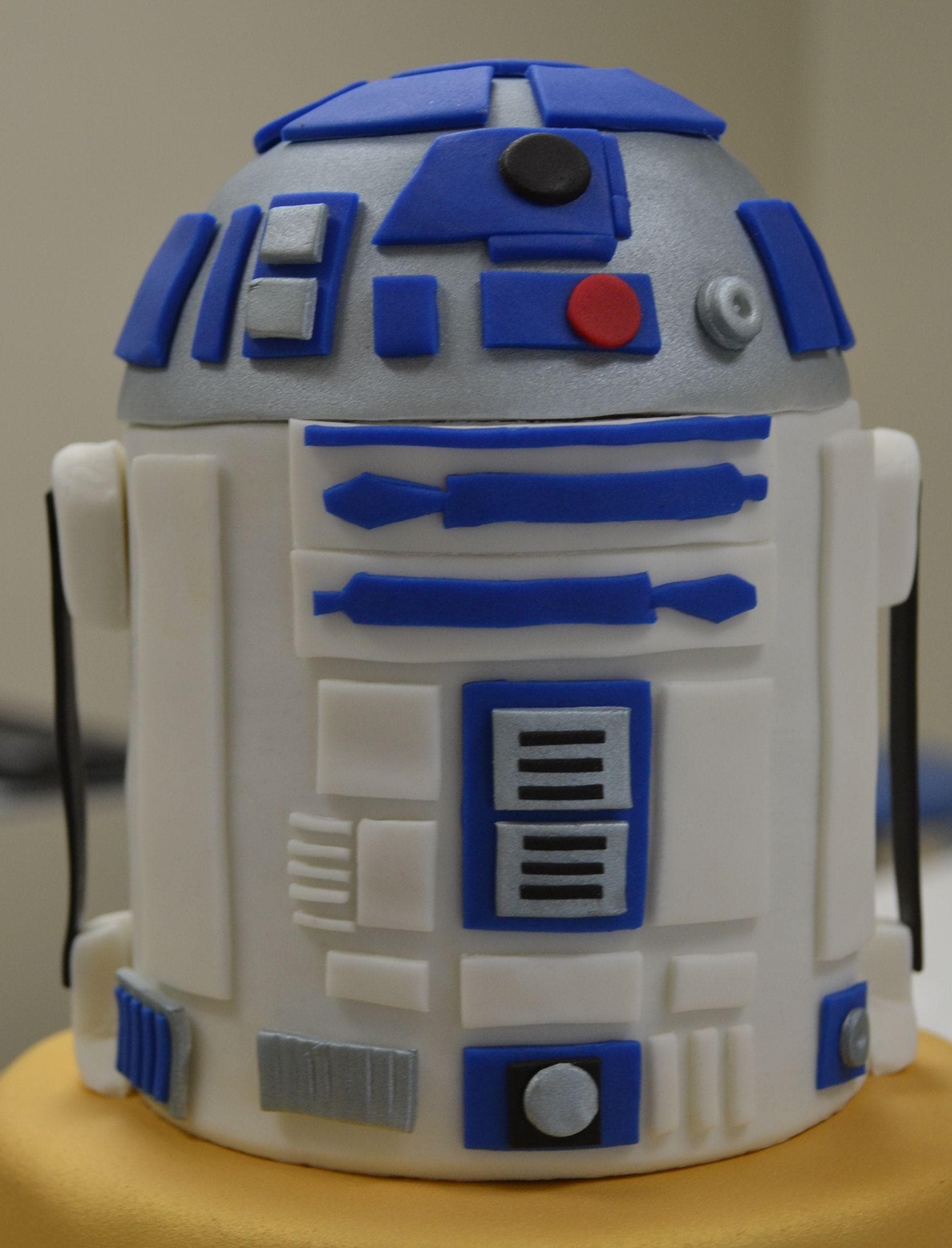 36 Space Cakes That Are Out of This World