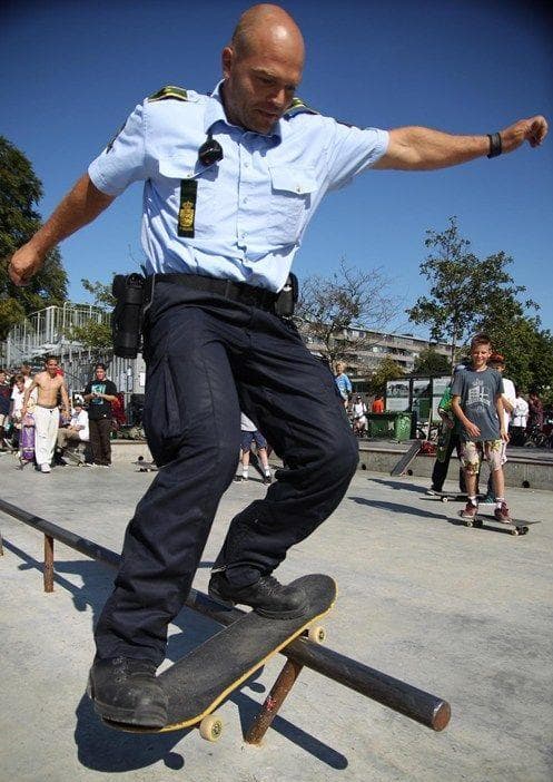 20 Funny Security Guard Fails That Will Make You Laugh