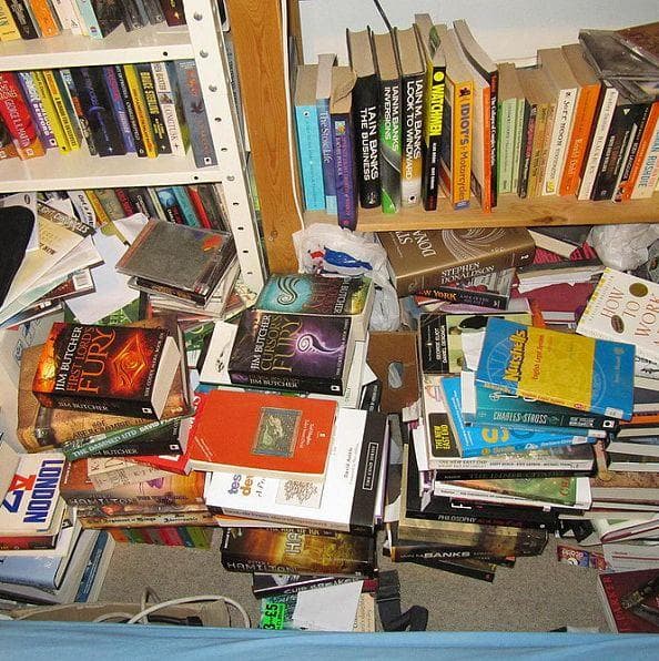 17 Struggles Only People Who Love Books Will Understand