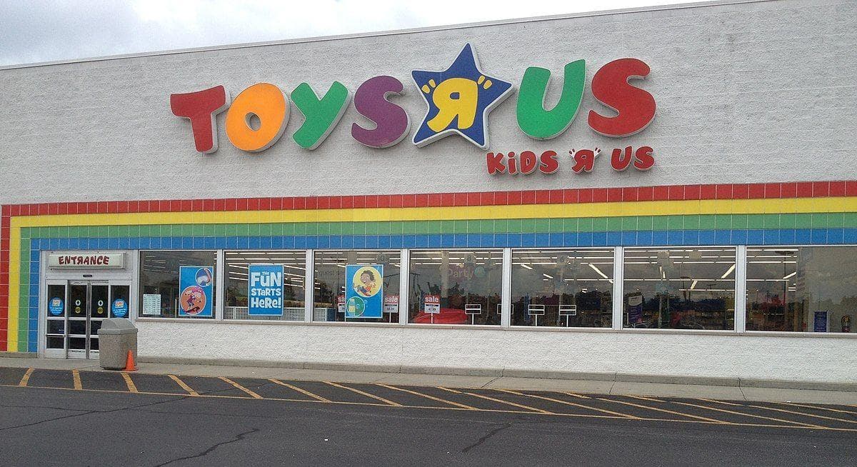 The Best Mall Stores From The 2000s That No Longer Exist