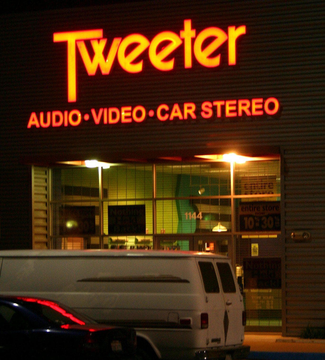 The Best Mall Stores From The 2000s That No Longer Exist