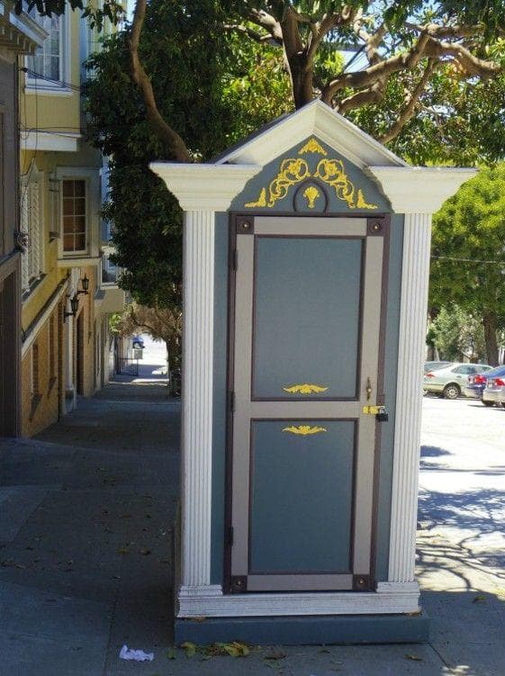17 Fancy Porta Pottys You'd Love to Pee In (Photos)