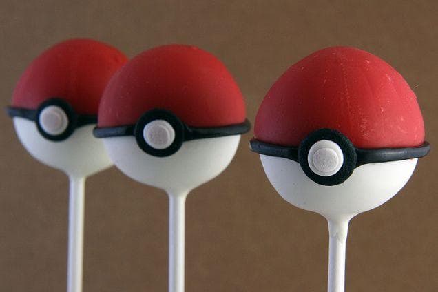 34 Cake Pops That Are Too Funny to Eat