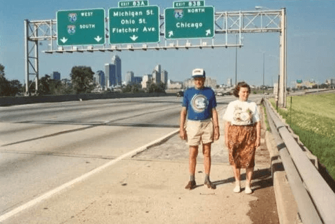 18 Awkward Summer Vacation Photos That'll Make You Cringe