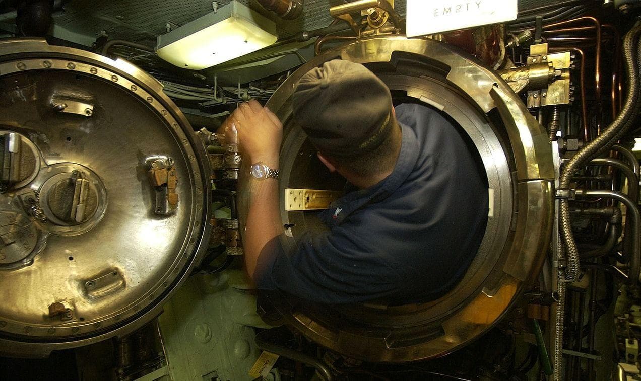 19 Things You Didn't Know About Living on a Submarine