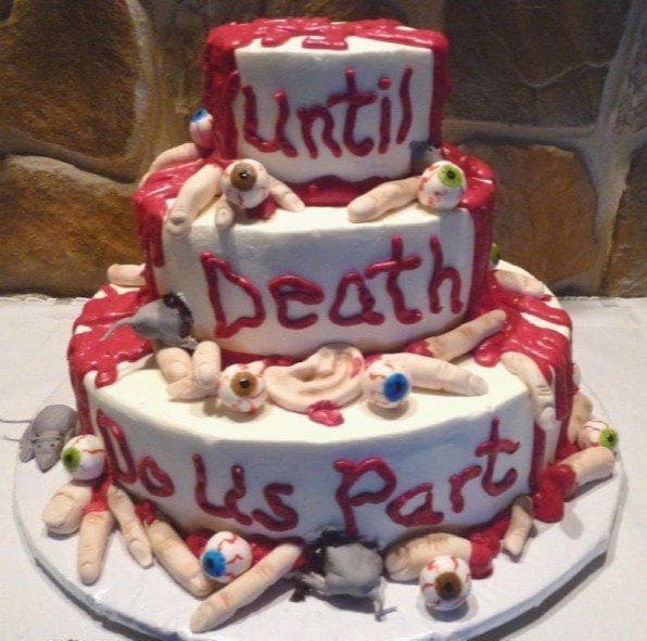 15 Cringe-Worthy Wedding Cake Fails