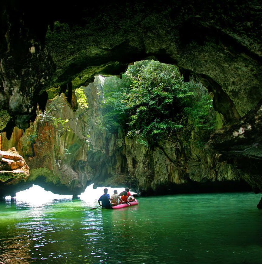 The Most Beautiful Sea Caves Around the World