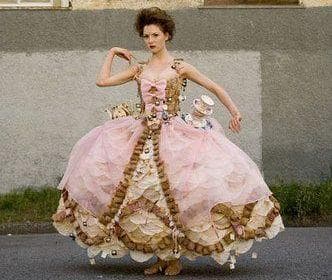 24 Creative Homemade Prom Dresses That Are Too Beautiful