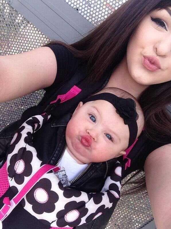 The 25 Greatest Baby Selfies Ever Taken