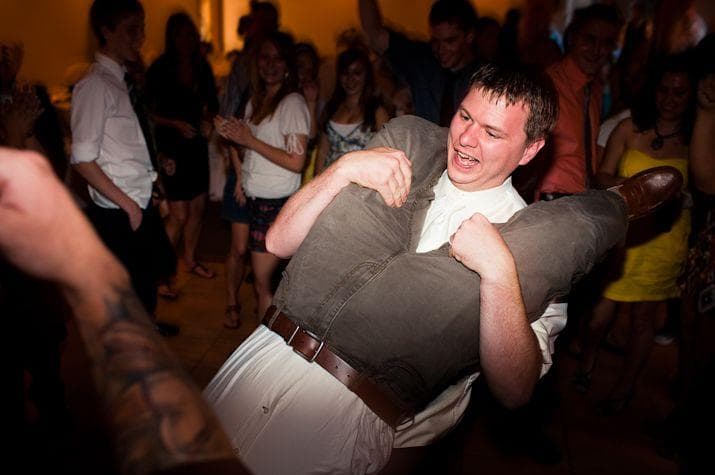24 Photos That Prove White People Can't Dance