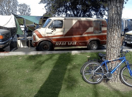 Photos Of Extremely Sketchy Vans You Should Stay Away From