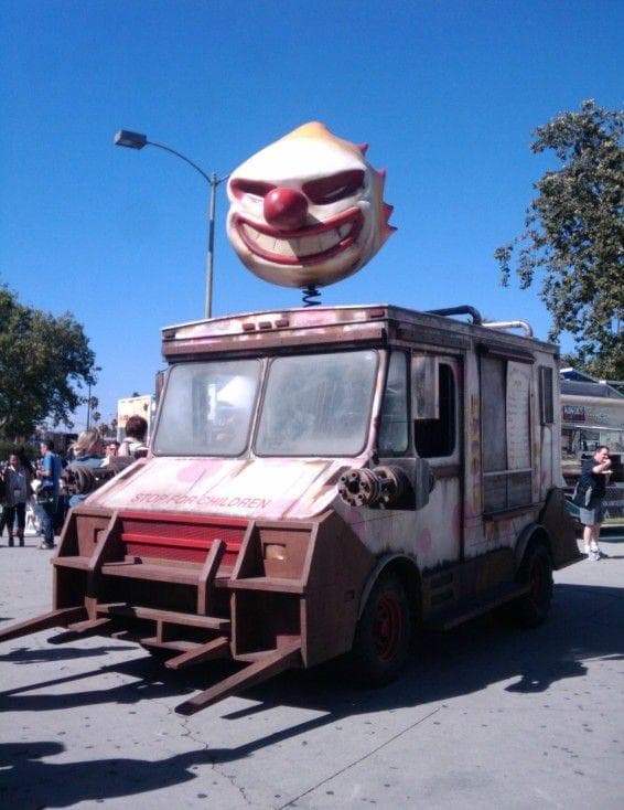 Photos Of Extremely Sketchy Vans You Should Stay Away From