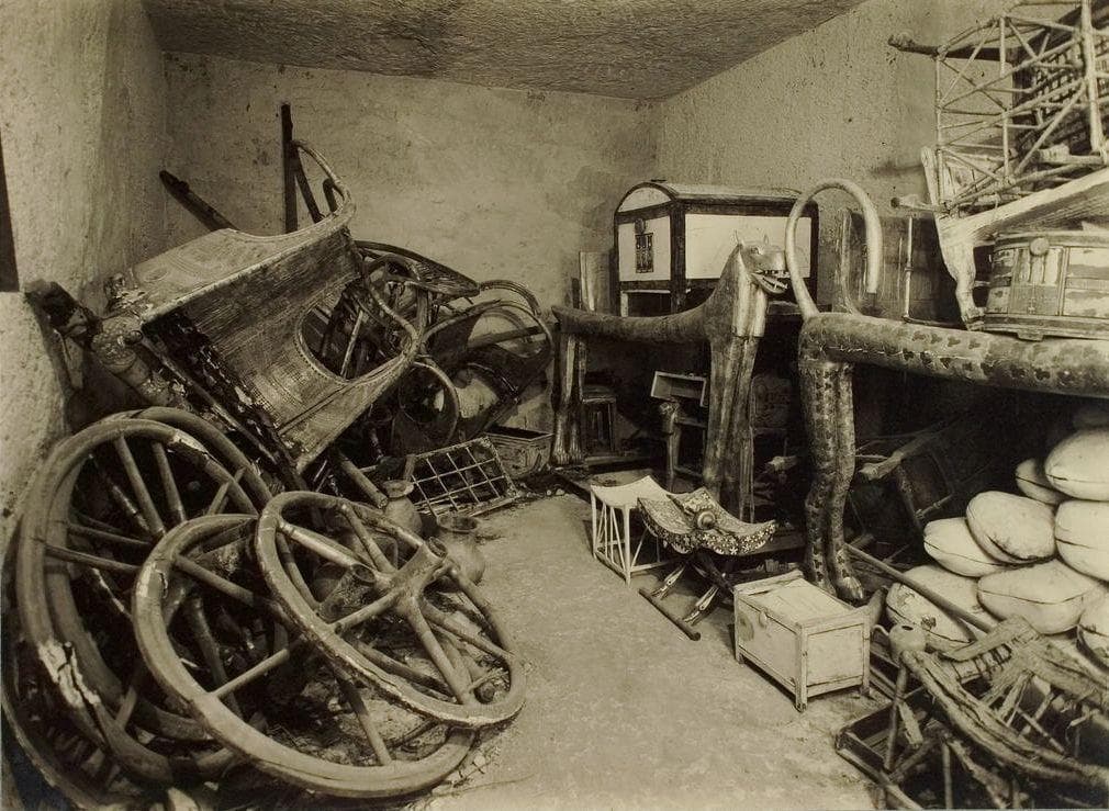 12 Alleged Ghost Encounters That Resulted in Real Death