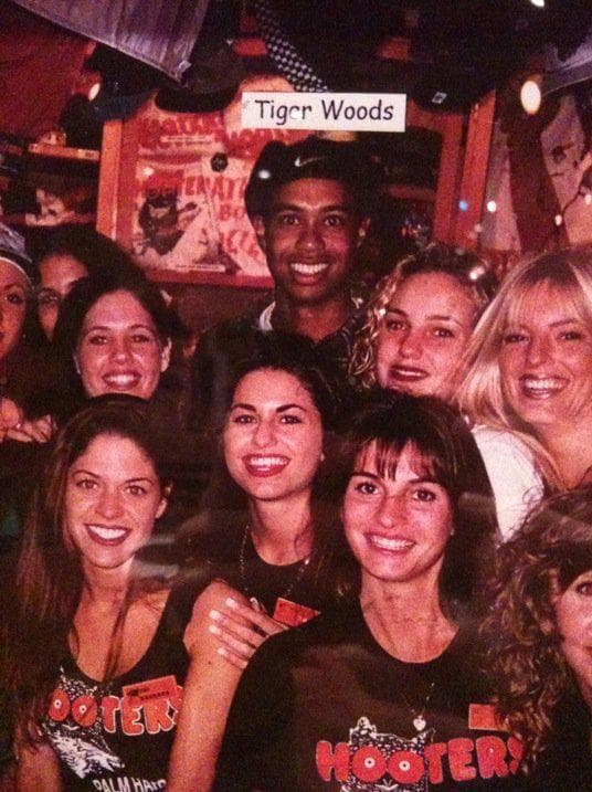 The Funniest Photos of Guys with Hooters Waitresses