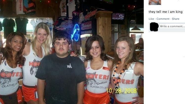 The Funniest Photos of Guys with Hooters Waitresses