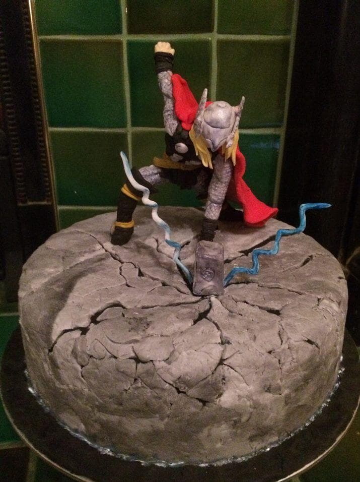 23 Amazing Cakes Inspired by Comic Books and Superheroes
