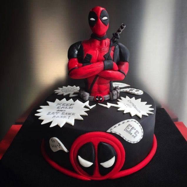 23 Amazing Cakes Inspired by Comic Books and Superheroes