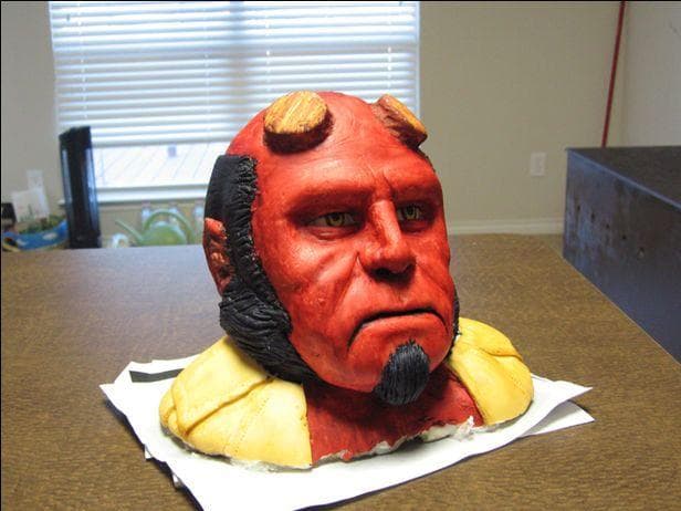23 Amazing Cakes Inspired by Comic Books and Superheroes