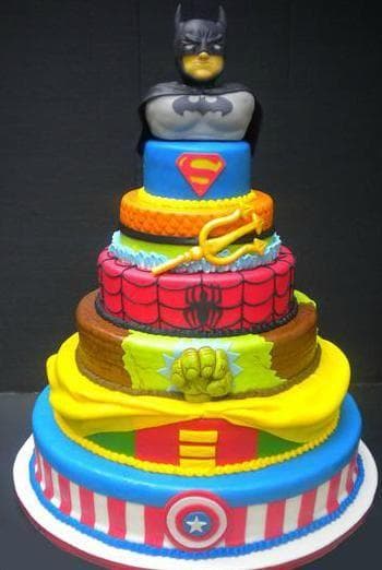 23 Amazing Cakes Inspired by Comic Books and Superheroes