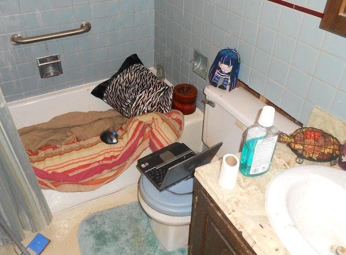 The Worst Gaming Setups and Battle Stations You'll Ever See