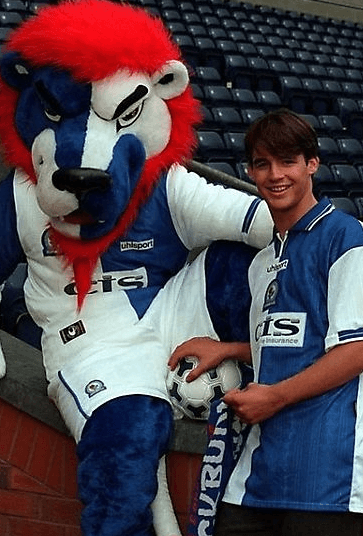 The Funniest Mascot Photos in Sports History