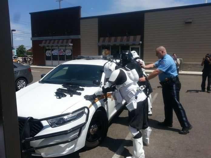 Weird Photos That Desperately Need a Further Explanation