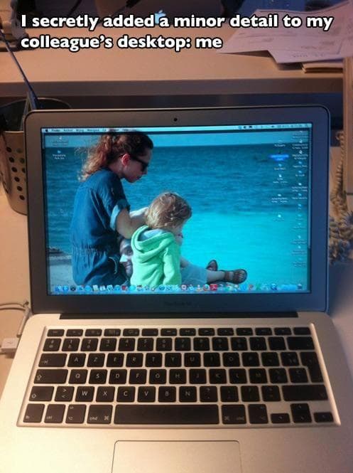 The 23 Funniest Desktop Wallpapers on the Internet