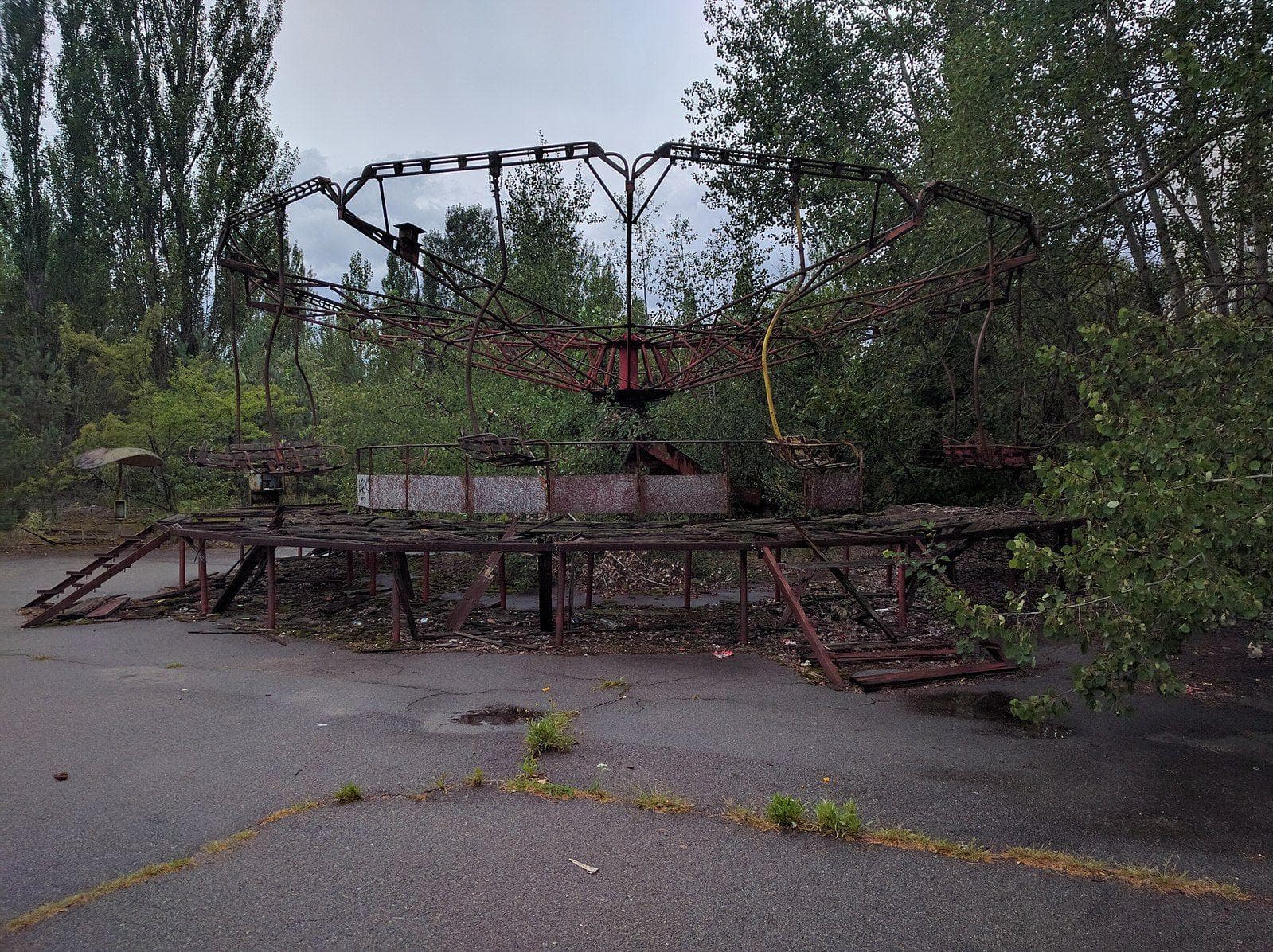 20 Creepy Pictures of Abandoned Amusement Parks