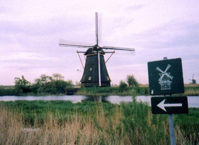 20 Extremely Helpful Signs That Will Make You Laugh