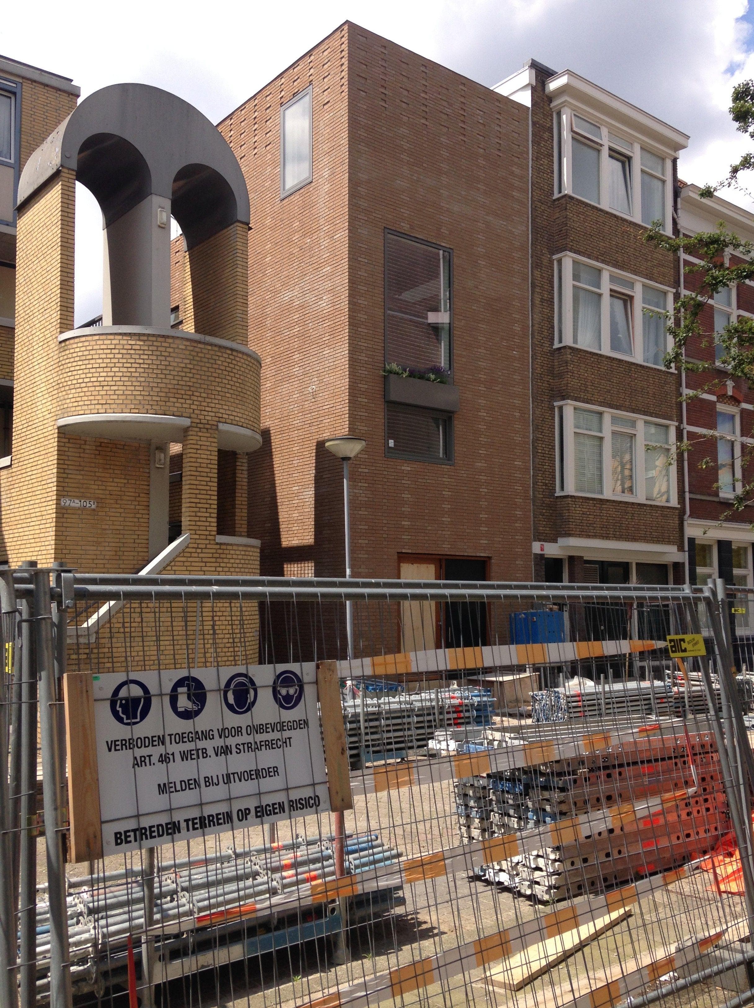 11 Absurdly Crazy Buildings Made from Trash and Recycled Materials