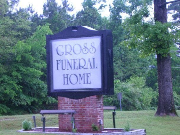 22 Morbidly Funny Funeral Home Signs
