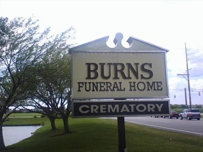 22 Morbidly Funny Funeral Home Signs