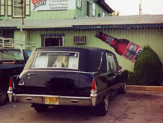 26 Funny Hearse License Plates That Are a Little Too Dark