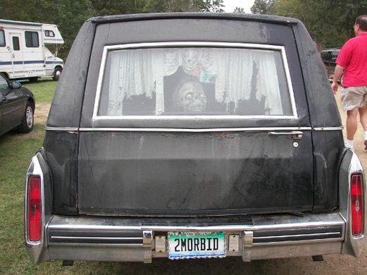 26 Funny Hearse License Plates That Are a Little Too Dark