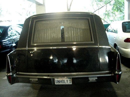 26 Funny Hearse License Plates That Are a Little Too Dark