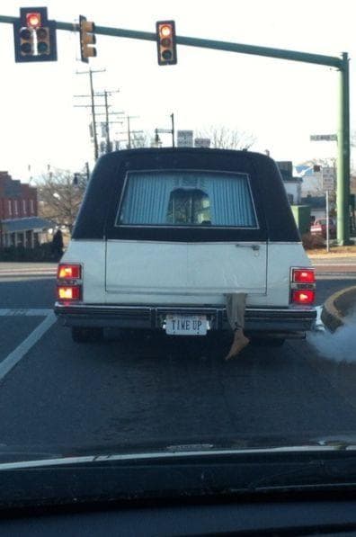 26 Funny Hearse License Plates That Are a Little Too Dark