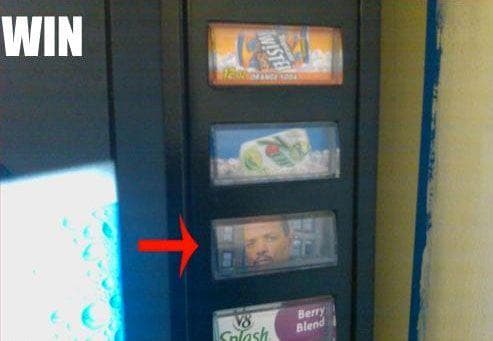 21 Funny Vending Machine Photos You Don't See Everyday