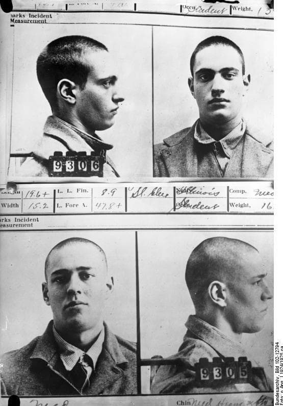 15 Houses Connected to Notorious American Crimes & Murders