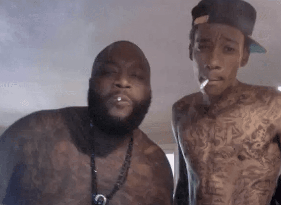 13 Cool Pictures of Celebrities Smoking Weed Together