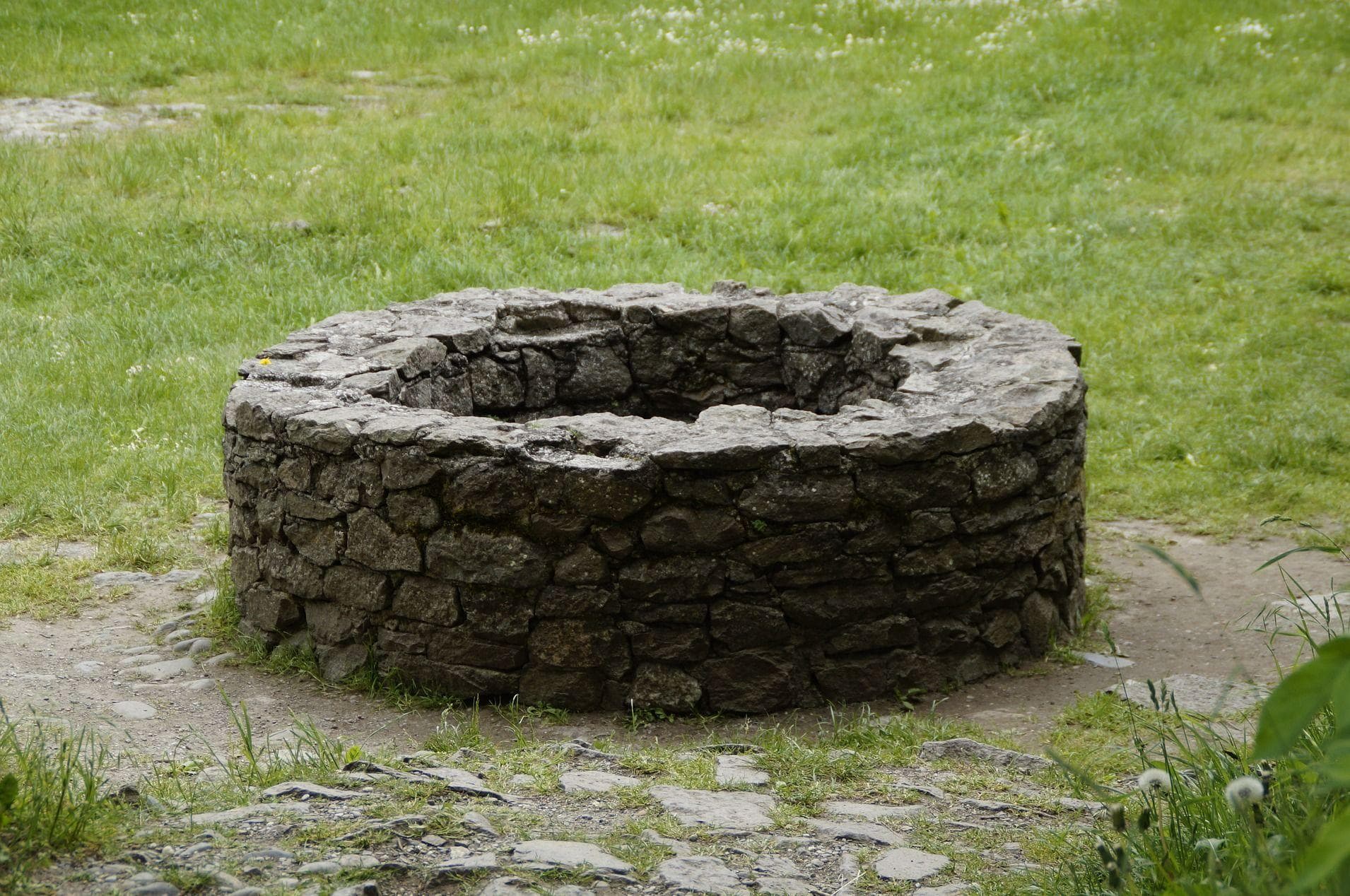 12 Creepy Stories and Urban Legends from Maine