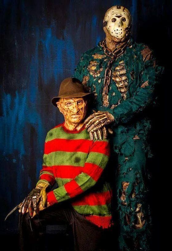 Very Awkward Halloween Family Photos