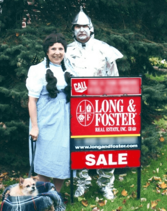 Very Awkward Halloween Family Photos