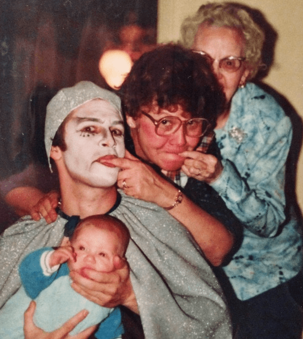 Very Awkward Halloween Family Photos